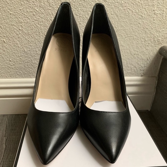 Guess | Shoes | Guess Black Leather 4 Heels Size 85 | Poshmark